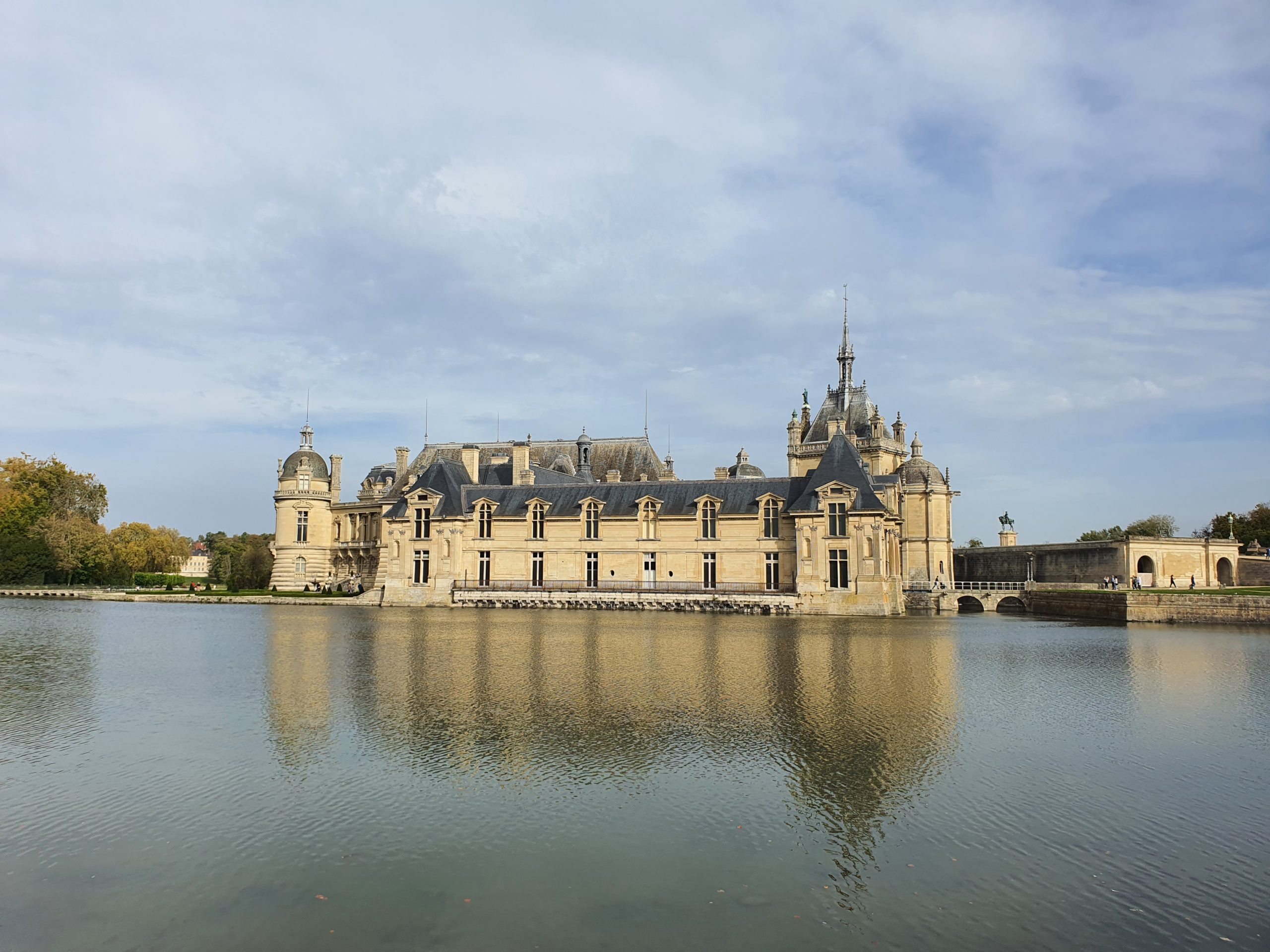 Château de Chantilly: Immaculate Gardens, Priceless Artwork, and Great ...